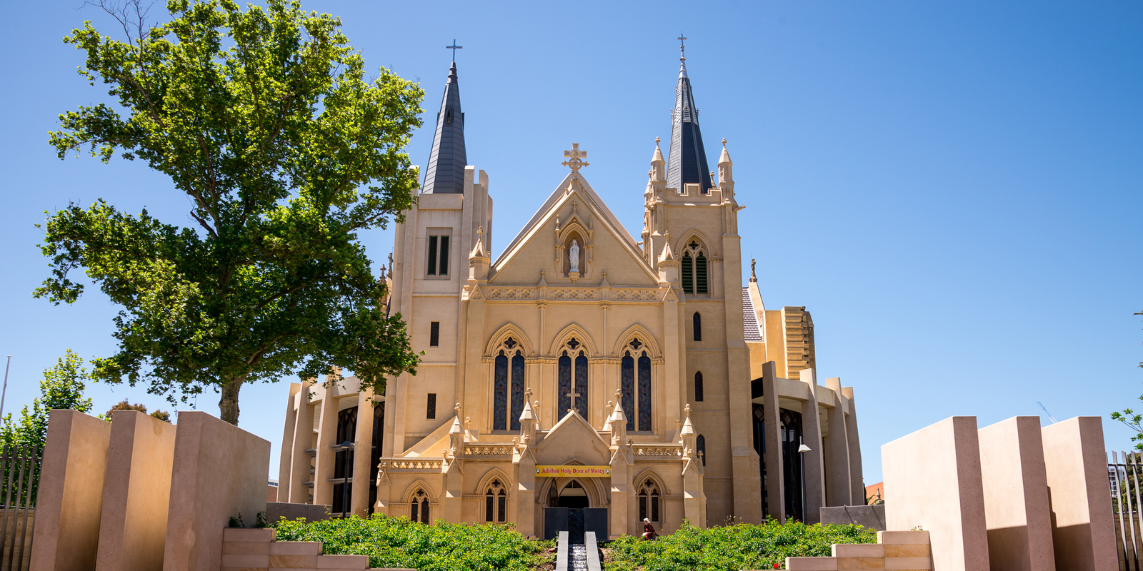 St Mary's Cathedral - Perth | Absolutely Australia